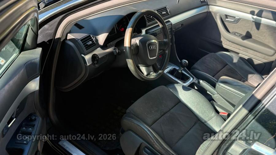 Black Audi A4 2005 in Riga, with an engine capacity of 2.00 L and mileage of 346 thousand km for 2999 €, photo 6 on AUTOMOTO.COM.LV