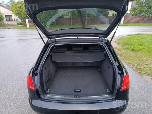 Audi A4 2005 in Talsi on AUTOMOTO.COM.LV Black Audi A4 2005 in Talsi, with an engine capacity of 2.00 L and mileage of 297 thousand km for 2890 €, photo 9 on AUTOMOTO.COM.LV