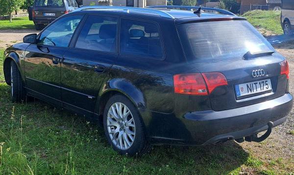 Audi A4 2005 AlÄ«ta vietnÄ Melns Audi A4 2005 AlÄ«ta, ar dzinÄja tilpumu 1.99 L un nobraukumu 247 tÅ«kst. km par 2700 ā¬, foto 4 vietnÄ AUTOMOTO.COM.LV