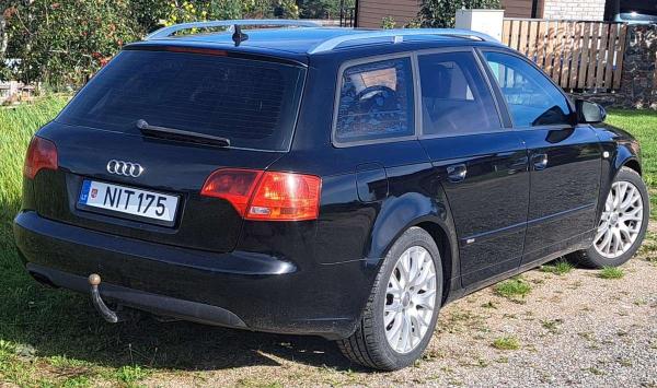 Audi A4 2005 AlÄ«ta vietnÄ Melns Audi A4 2005 AlÄ«ta, ar dzinÄja tilpumu 1.99 L un nobraukumu 247 tÅ«kst. km par 2700 ā¬, foto 5 vietnÄ AUTOMOTO.COM.LV