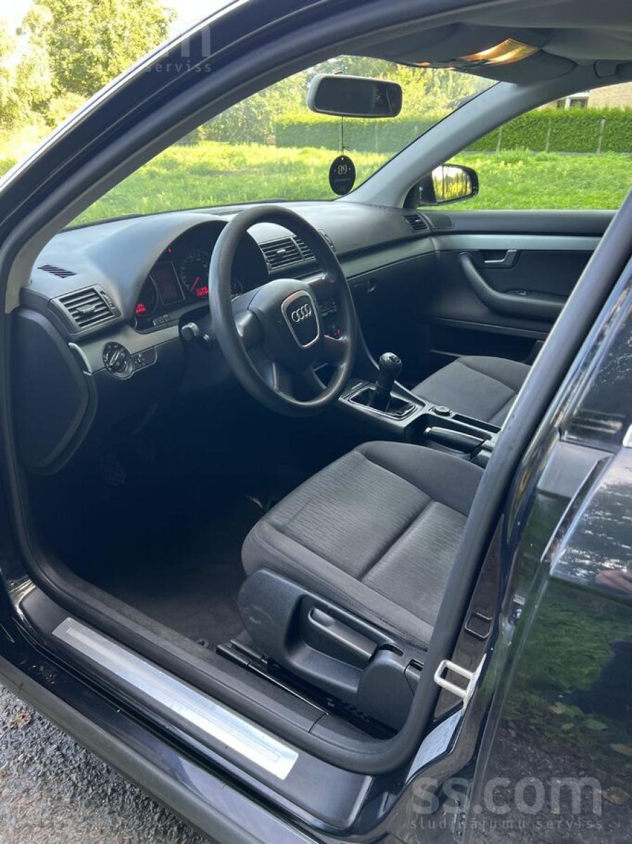Melns Audi A4 2005 Rīga, ar dzinēja tilpumu 1.60 L un nobraukumu 327 tūkst. km par 1700 €, foto 6 vietnē AUTOMOTO.COM.LV