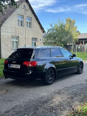 Black Audi A4 2005 in Riga, with an engine capacity of 1.60 L and mileage of 327 thousand km for 1700 €, photo 4 on AUTOMOTO.COM.LV