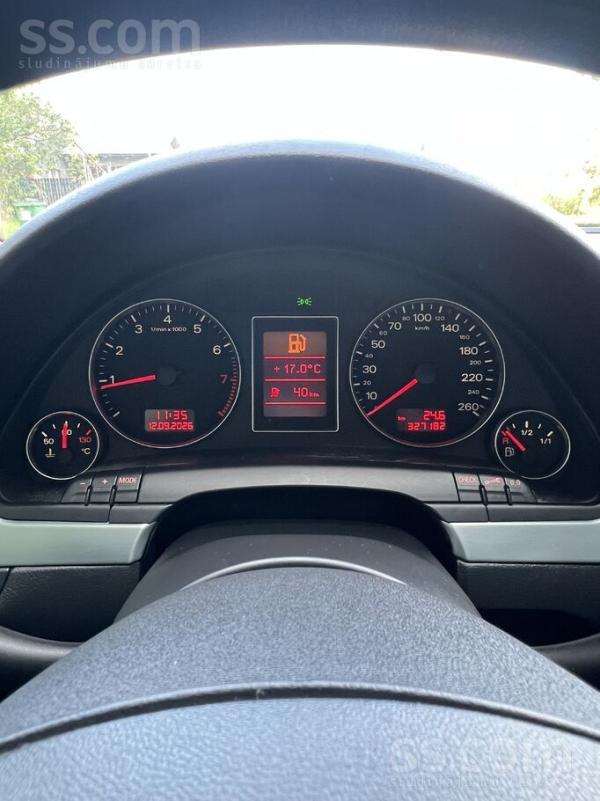 Black Audi A4 2005 in Riga, with an engine capacity of 1.60 L and mileage of 327 thousand km for 1700 €, photo 10 on AUTOMOTO.COM.LV