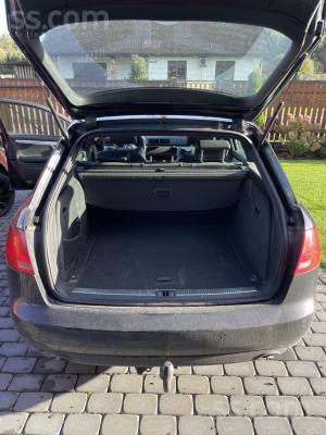 Melns Audi A4 2005 Rīga, ar dzinēja tilpumu 3.00 L un nobraukumu 298 tūkst. km par 3150 €, foto 9 vietnē AUTOMOTO.COM.LV