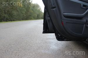 Black Audi A4 2005 in Bauska, with an engine capacity of 2.00 L and mileage of 345 thousand km for 2900 €, photo 14 on AUTOMOTO.COM.LV
