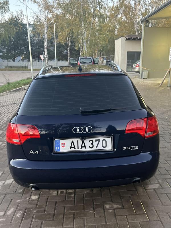 Black Audi A4 2005 in Kaunas, with an engine capacity of 3.00 L and mileage of 360 thousand km for 2100 €, photo 1 on AUTOMOTO.COM.LV