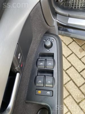 Черный Ауди А4 2006 в Рига, объемом двигателя 3.00 л и пробегом 372 тыс. км за 3650 €, фото 9 на AUTOMOTO.COM.LV