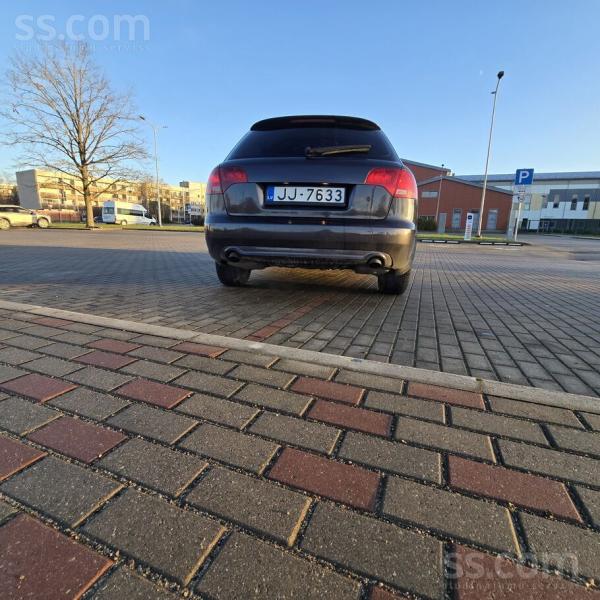 Melns Audi A4 2006 Rīga, ar dzinēja tilpumu 2.00 L un nobraukumu 333 tūkst. km par 3650 €, foto 4 vietnē AUTOMOTO.COM.LV
