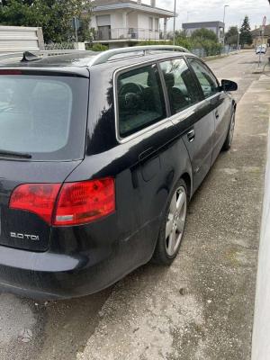 Melns Audi A4 2006 Panevēža, ar dzinēja tilpumu 1.97 L un nobraukumu 255 tūkst. km par 3400 €, foto 27 vietnē AUTOMOTO.COM.LV