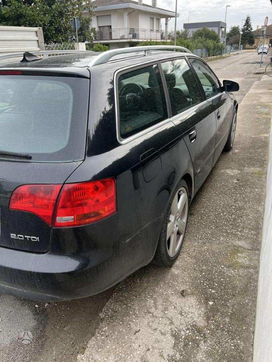 Melns Audi A4 2006 Panevēža, ar dzinēja tilpumu 1.97 L un nobraukumu 255 tūkst. km par 3400 €, foto 27 vietnē AUTOMOTO.COM.LV