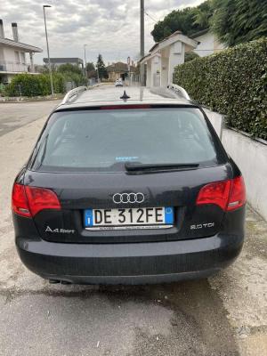 Melns Audi A4 2006 Panevēža, ar dzinēja tilpumu 1.97 L un nobraukumu 255 tūkst. km par 3400 €, foto 28 vietnē AUTOMOTO.COM.LV