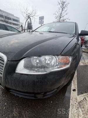 Melns Audi A4 2006 Rīga, ar dzinēja tilpumu 2.00 L un nobraukumu 373 tūkst. km par 1400 €, foto 7 vietnē AUTOMOTO.COM.LV