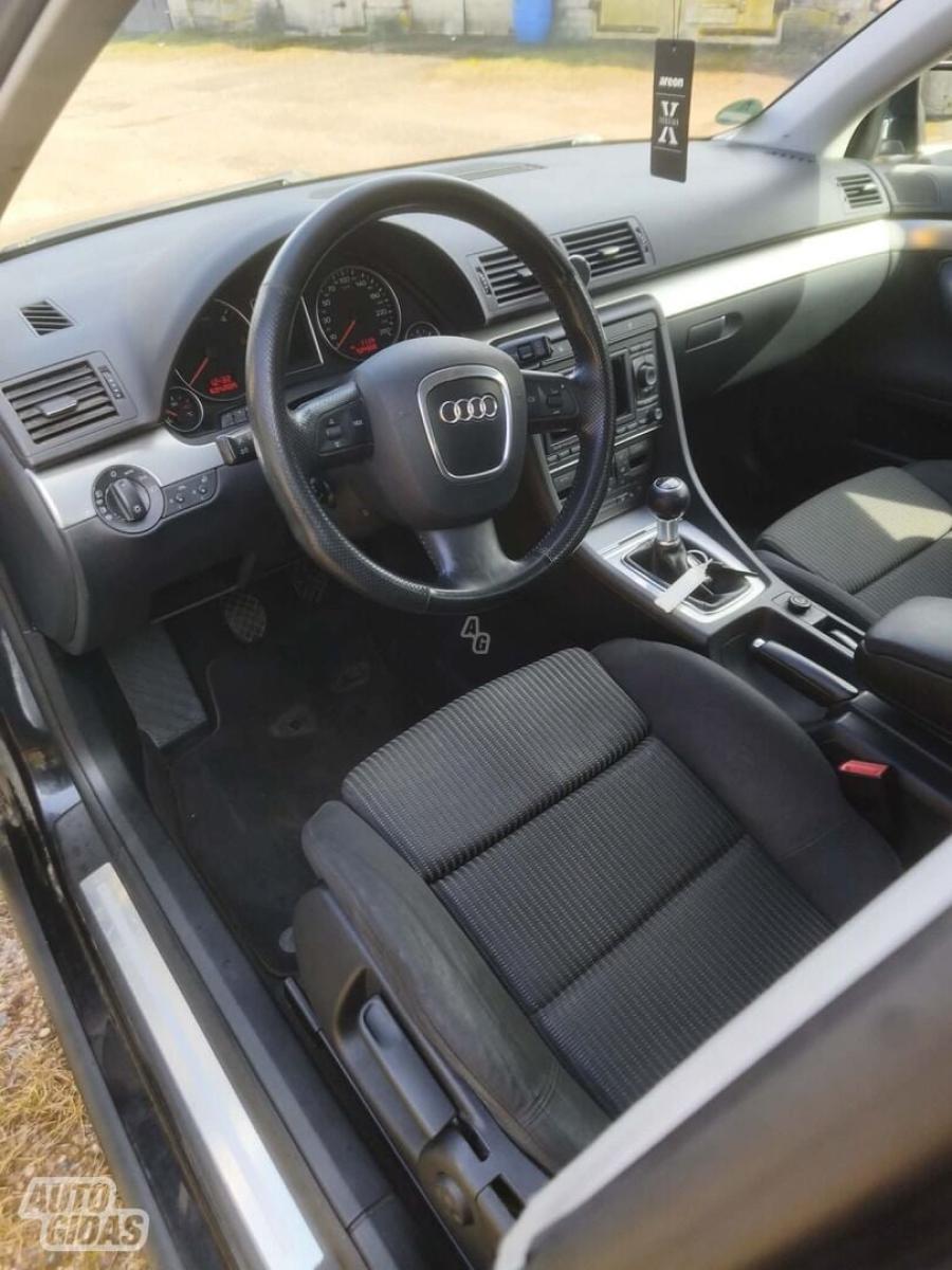 Melns Audi A4 2006 Utena, ar dzinēja tilpumu 2.70 L un nobraukumu 281 tūkst. km par 2700 €, foto 9 vietnē AUTOMOTO.COM.LV
