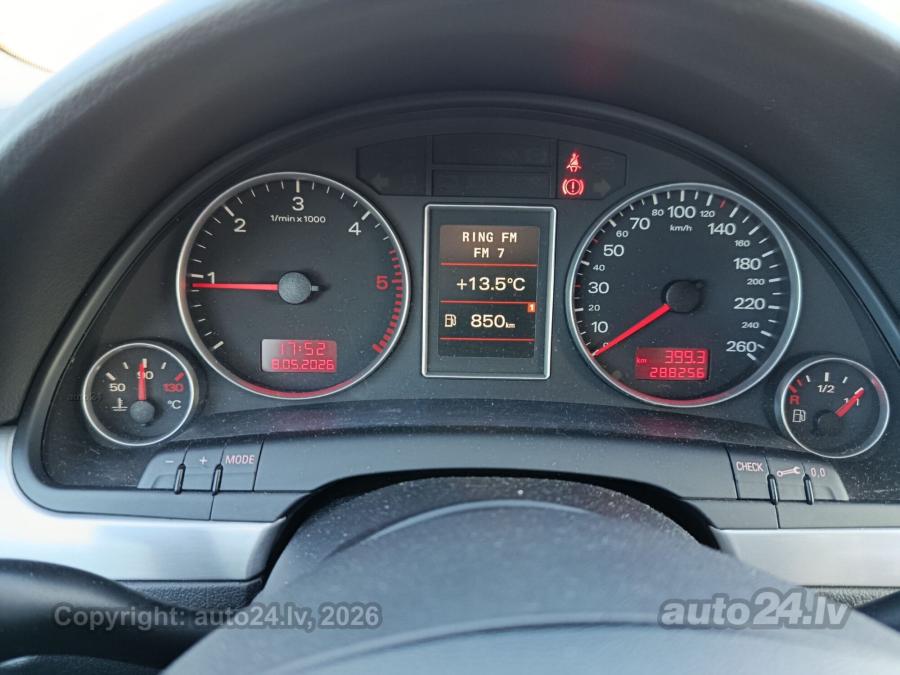 Black Audi A4 2006 in Tallinn, with an engine capacity of 2.00 L and mileage of 288 thousand km for 2000 €, photo 12 on AUTOMOTO.COM.LV