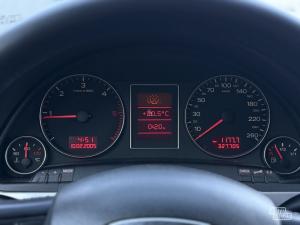 Black Audi A4 2006 in Vilnius, with an engine capacity of 2.00 L and mileage of 327 thousand km for 2050 €, photo 12 on AUTOMOTO.COM.LV