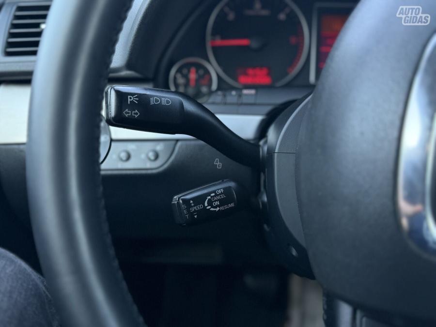 Black Audi A4 2006 in Vilnius, with an engine capacity of 2.00 L and mileage of 327 thousand km for 2050 €, photo 16 on AUTOMOTO.COM.LV