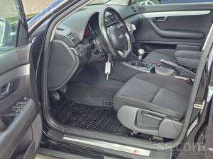 Black Audi A4 2006 in Liepaja, with an engine capacity of 2.00 L and mileage of 288 thousand km for 3450 €, photo 12 on AUTOMOTO.COM.LV