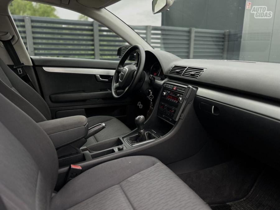 Melns Audi A4 2006 Viļņa, ar dzinēja tilpumu 2.00 L un nobraukumu 298 tūkst. km par 2840 €, foto 9 vietnē AUTOMOTO.COM.LV