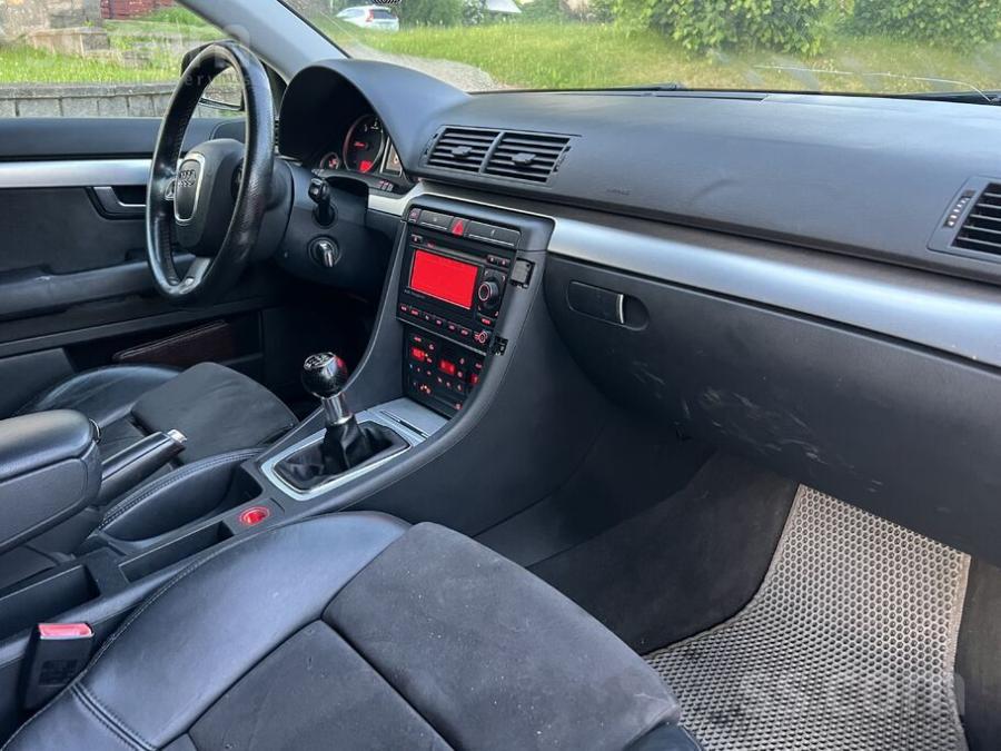 Black Audi A4 2006 in Valmiera, with an engine capacity of 2.00 L and mileage of 341 thousand km for 2250 €, photo 19 on AUTOMOTO.COM.LV