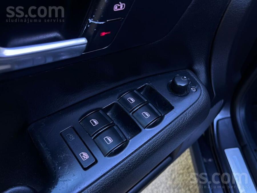 Melns Audi A4 2006 Rīga, ar dzinēja tilpumu 2.70 L un nobraukumu 0 tūkst. km par 3199 €, foto 14 vietnē AUTOMOTO.COM.LV
