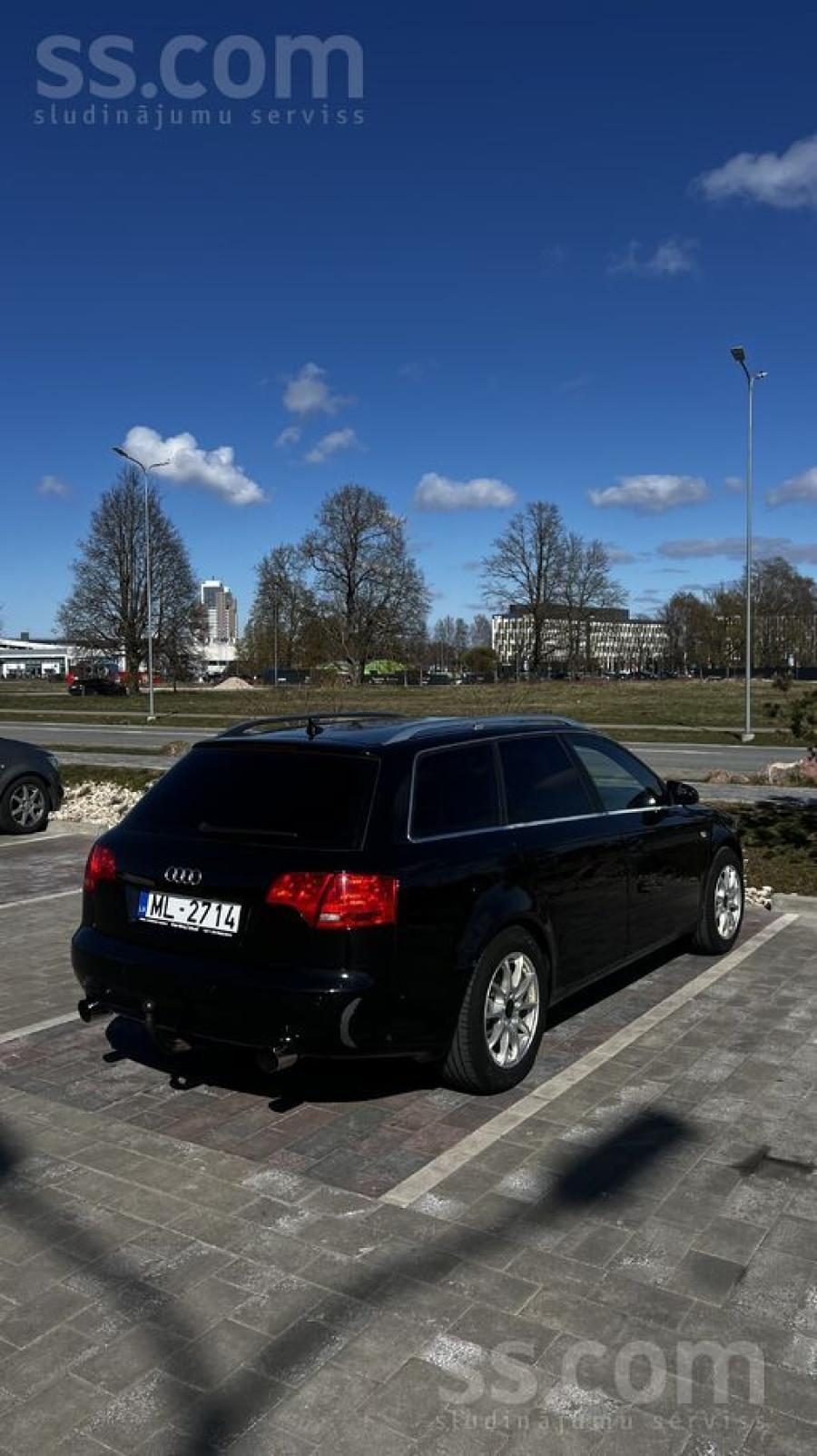 Black Audi A4 2006 in Riga, with an engine capacity of 3.00 L and mileage of 250 thousand km for 4800 €, photo 4 on AUTOMOTO.COM.LV
