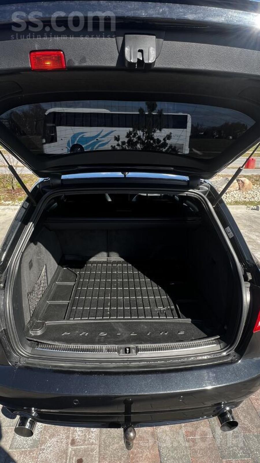 Black Audi A4 2006 in Riga, with an engine capacity of 3.00 L and mileage of 250 thousand km for 4800 €, photo 11 on AUTOMOTO.COM.LV