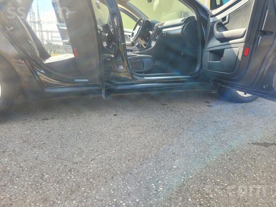 Melns Audi A4 2006 Gulbene, ar dzinēja tilpumu 2.00 L un nobraukumu 261 tūkst. km par 3650 €, foto 28 vietnē AUTOMOTO.COM.LV