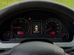 Black Audi A4 2006 in Riga, with an engine capacity of 3.00 L and mileage of 371 thousand km for 3400 €, photo 5 on AUTOMOTO.COM.LV