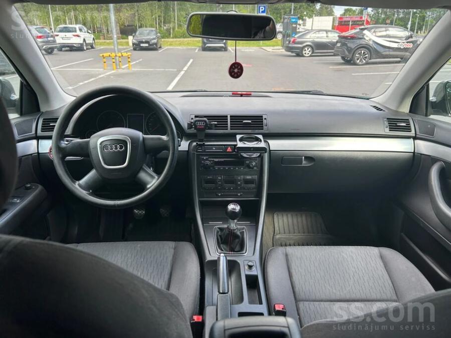 Black Audi A4 2006 in Riga, with an engine capacity of 2.00 L and mileage of 318 thousand km for 2800 €, photo 6 on AUTOMOTO.COM.LV