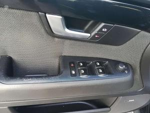 Black Audi A4 2006 in Ukmerge, with an engine capacity of 2.70 L and mileage of 276 thousand km for 3250 €, photo 12 on AUTOMOTO.COM.LV