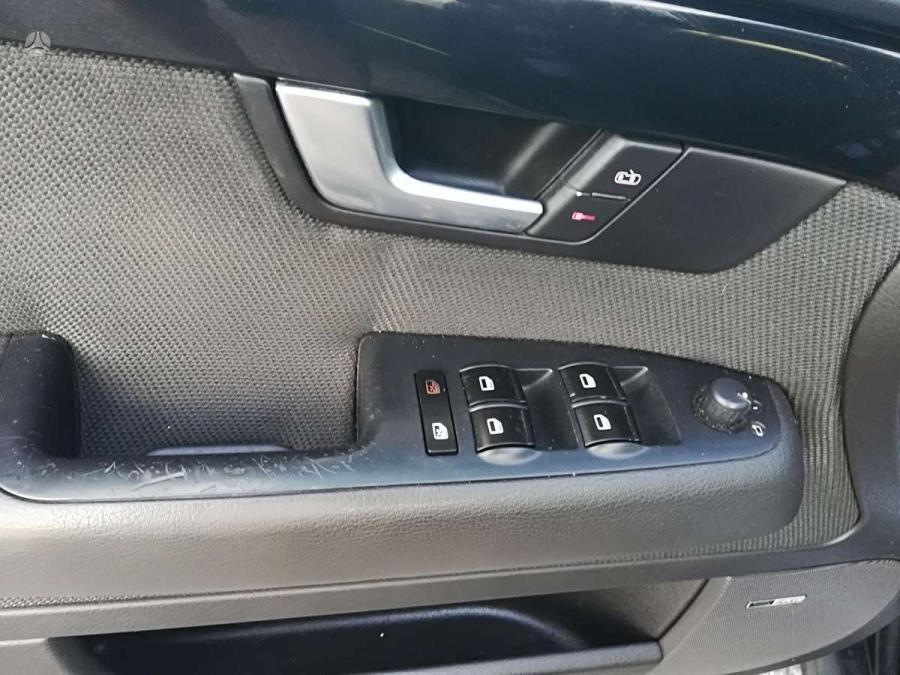 Black Audi A4 2006 in Ukmerge, with an engine capacity of 2.70 L and mileage of 276 thousand km for 3250 €, photo 12 on AUTOMOTO.COM.LV
