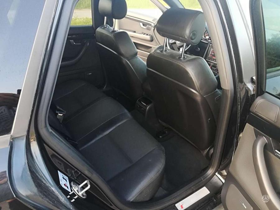 Black Audi A4 2006 in Ukmerge, with an engine capacity of 2.70 L and mileage of 276 thousand km for 3250 €, photo 29 on AUTOMOTO.COM.LV