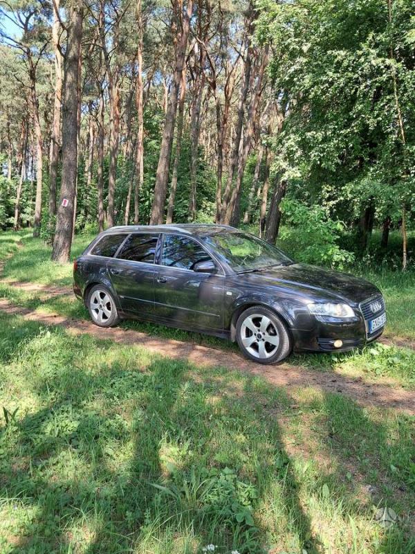 Black Audi A4 2006 in Klaipeda, with an engine capacity of 1.97 L and mileage of 238 thousand km for 3200 €, photo 2 on AUTOMOTO.COM.LV