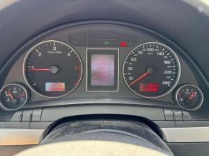 Black Audi A4 2006 in Kaunas, with an engine capacity of 1.97 L and mileage of 441 thousand km for 2200 €, photo 11 on AUTOMOTO.COM.LV