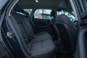Black Audi A4 2006 in Liepaja, with an engine capacity of 2.00 L and mileage of 302 thousand km for 3800 €, photo 11 on AUTOMOTO.COM.LV