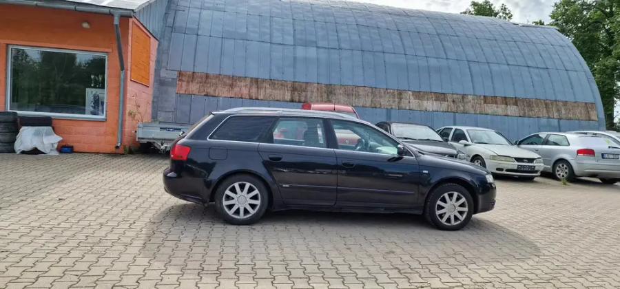 Melns Audi A4 2006 Valmiera, ar dzinēja tilpumu 1.90 L un nobraukumu 373 tūkst. km par 2100 €, foto 3 vietnē AUTOMOTO.COM.LV