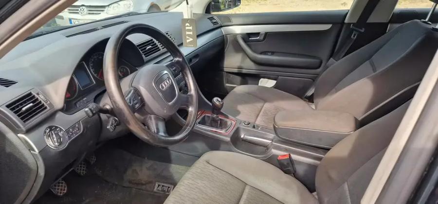 Melns Audi A4 2006 Valmiera, ar dzinēja tilpumu 1.90 L un nobraukumu 373 tūkst. km par 2100 €, foto 9 vietnē AUTOMOTO.COM.LV