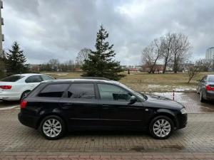 Black Audi A4 2006 in Riga, with an engine capacity of 2.00 L and mileage of 284 thousand km for 2990 €, photo 3 on AUTOMOTO.COM.LV