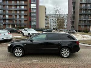 Black Audi A4 2006 in Riga, with an engine capacity of 2.00 L and mileage of 284 thousand km for 2990 €, photo 6 on AUTOMOTO.COM.LV