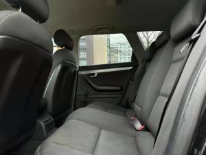 Black Audi A4 2006 in Riga, with an engine capacity of 2.00 L and mileage of 284 thousand km for 2990 €, photo 12 on AUTOMOTO.COM.LV
