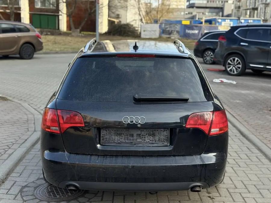 Black Audi A4 2006 in Riga, with an engine capacity of 3.00 L and mileage of 269 thousand km for 3490 €, photo 7 on AUTOMOTO.COM.LV