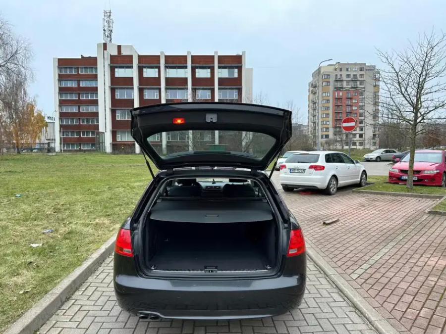 Melns Audi A4 2006 Rīga, ar dzinēja tilpumu 2.00 L un nobraukumu 362 tūkst. km par 2490 €, foto 20 vietnē AUTOMOTO.COM.LV