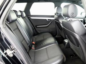 Black Audi A4 2006 in Tallinn, with an engine capacity of 3.00 L and mileage of 419 thousand km for 2699 €, photo 17 on AUTOMOTO.COM.LV