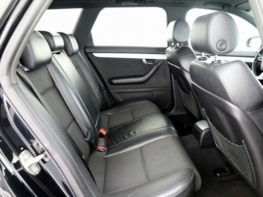 Black Audi A4 2006 in Tallinn, with an engine capacity of 3.00 L and mileage of 419 thousand km for 2699 €, photo 17 on AUTOMOTO.COM.LV