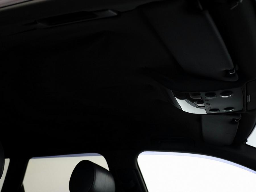 Black Audi A4 2006 in Tallinn, with an engine capacity of 3.00 L and mileage of 419 thousand km for 2699 €, photo 19 on AUTOMOTO.COM.LV