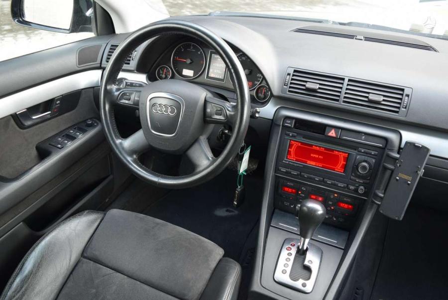 Black Audi A4 2006 in Vilnius, with an engine capacity of 1.99 L and mileage of 293 thousand km for 2750 €, photo 13 on AUTOMOTO.COM.LV
