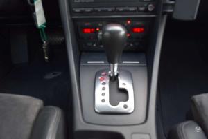 Black Audi A4 2006 in Vilnius, with an engine capacity of 1.99 L and mileage of 293 thousand km for 2750 €, photo 14 on AUTOMOTO.COM.LV
