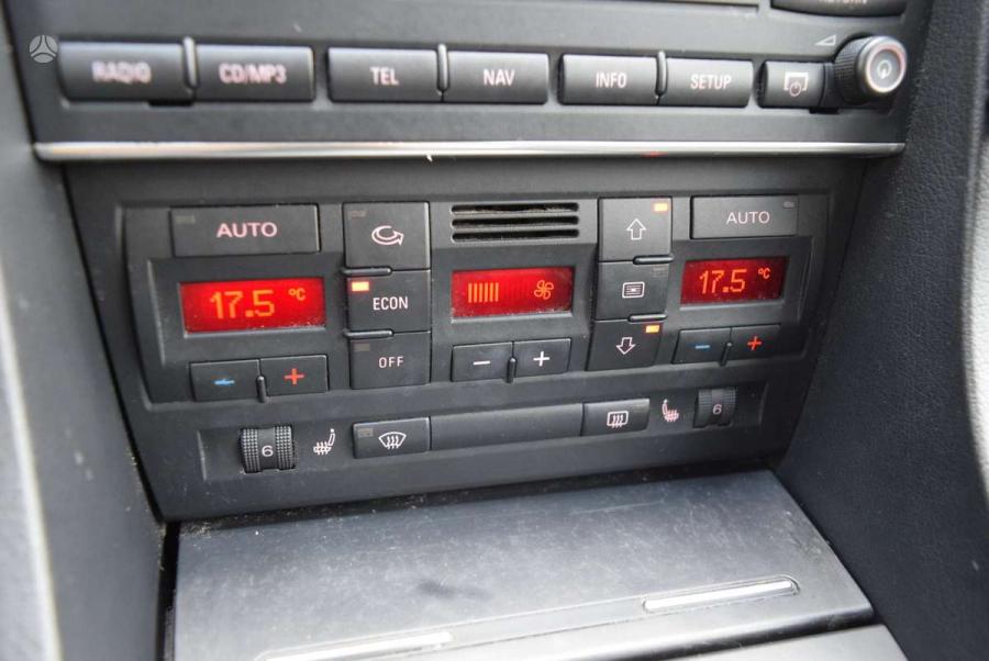 Black Audi A4 2006 in Vilnius, with an engine capacity of 1.99 L and mileage of 293 thousand km for 2750 €, photo 15 on AUTOMOTO.COM.LV