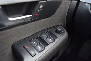 Black Audi A4 2006 in Vilnius, with an engine capacity of 1.99 L and mileage of 293 thousand km for 2750 €, photo 19 on AUTOMOTO.COM.LV