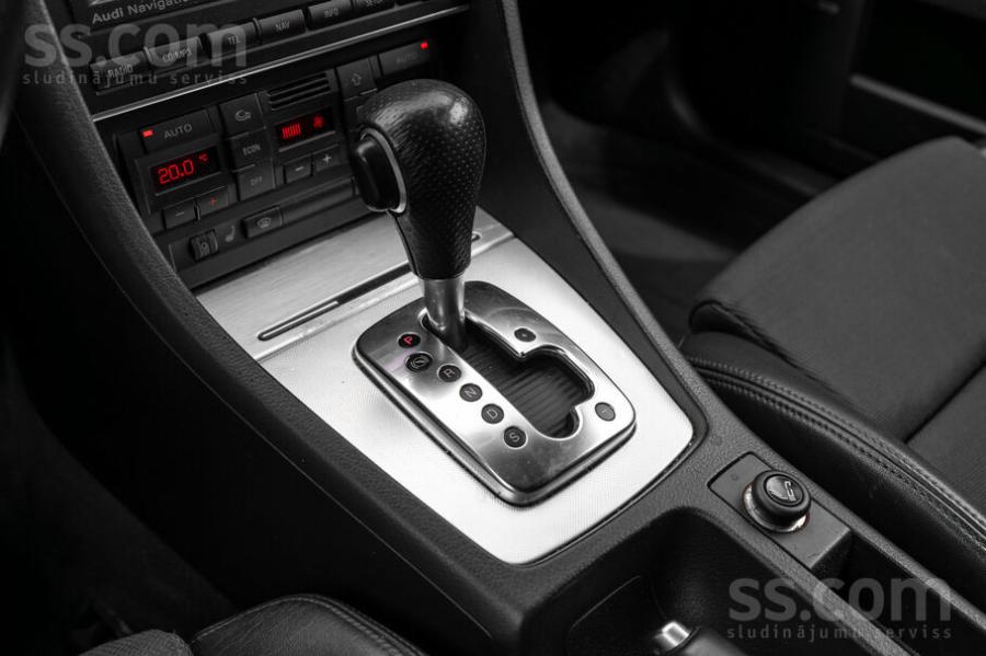 Melns Audi A4 2006 Rīga, ar dzinēja tilpumu 3.00 L un nobraukumu 257 tūkst. km par 3490 €, foto 13 vietnē AUTOMOTO.COM.LV